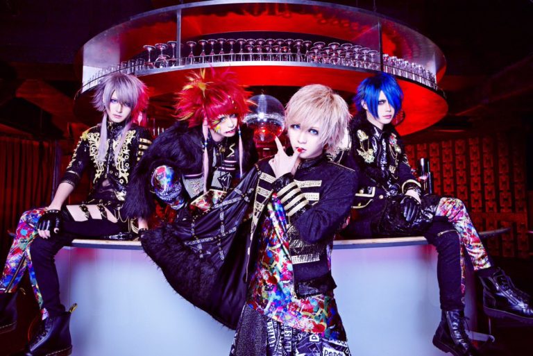 Karasu - New MV "Dareka oshiete" and new look - Crimson Lotus - Visual ...