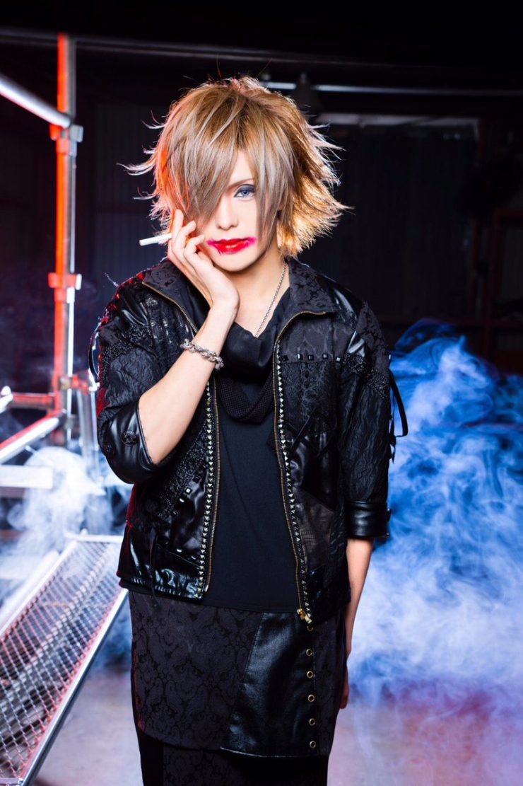 Venelli. - Nouveau single et nouveau look - Crimson Lotus - Visual Kei ...