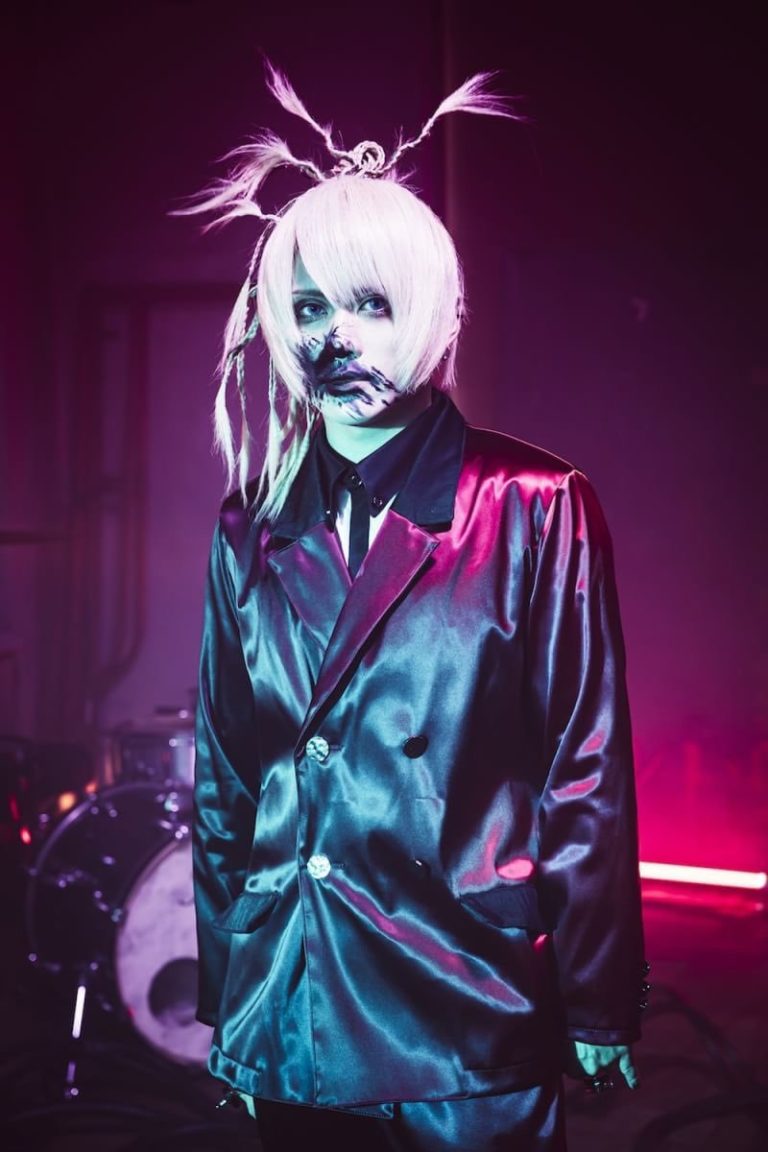 XaaXaa - New singles "Haretsu" and "Suibotsu" and new look - Crimson ...