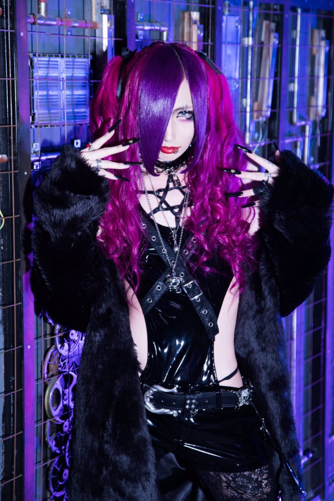 DAMILA - Members unveiled, new single "Alicia", MV and new look ...