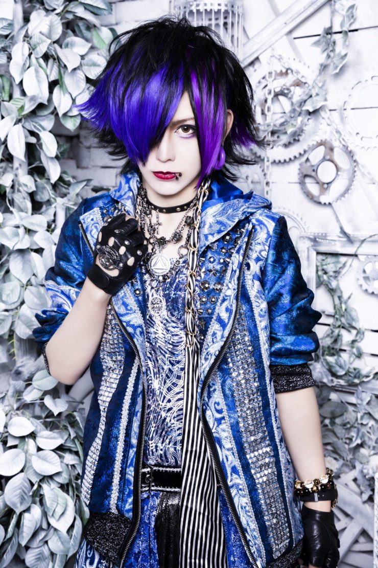 CHIC BOY - New look - Crimson Lotus - Visual Kei promotion