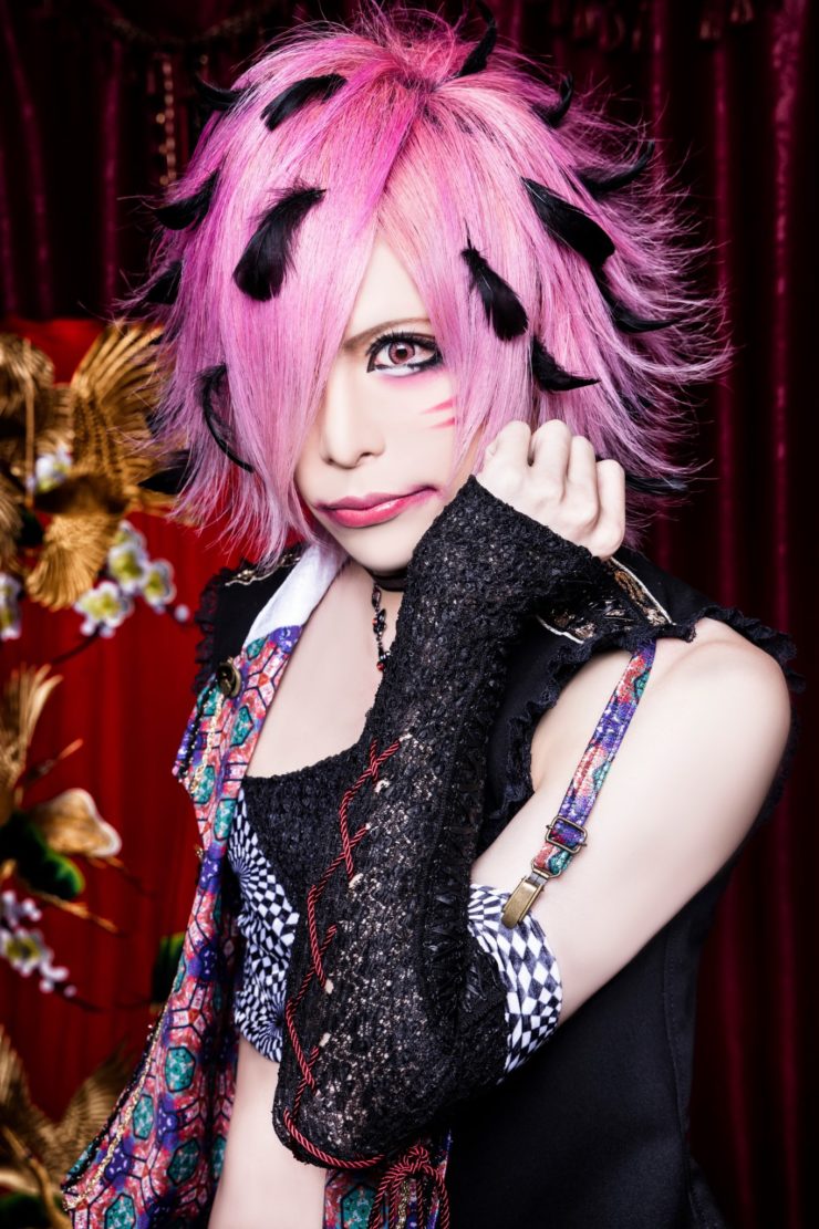HOLOH - 2 new members and new look - Crimson Lotus - Visual Kei promotion