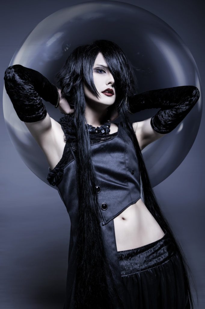 Zera - New single "Kuro yori mo kurai kuro" and new look - Crimson ...