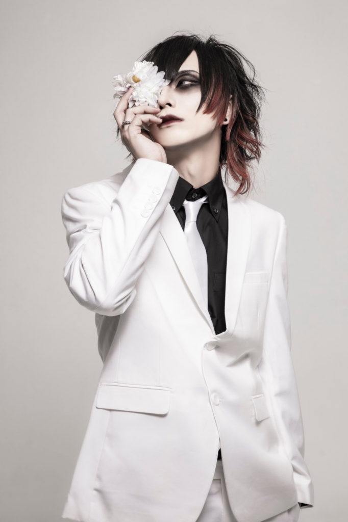 Houts - New look - Crimson Lotus - Visual Kei promotion