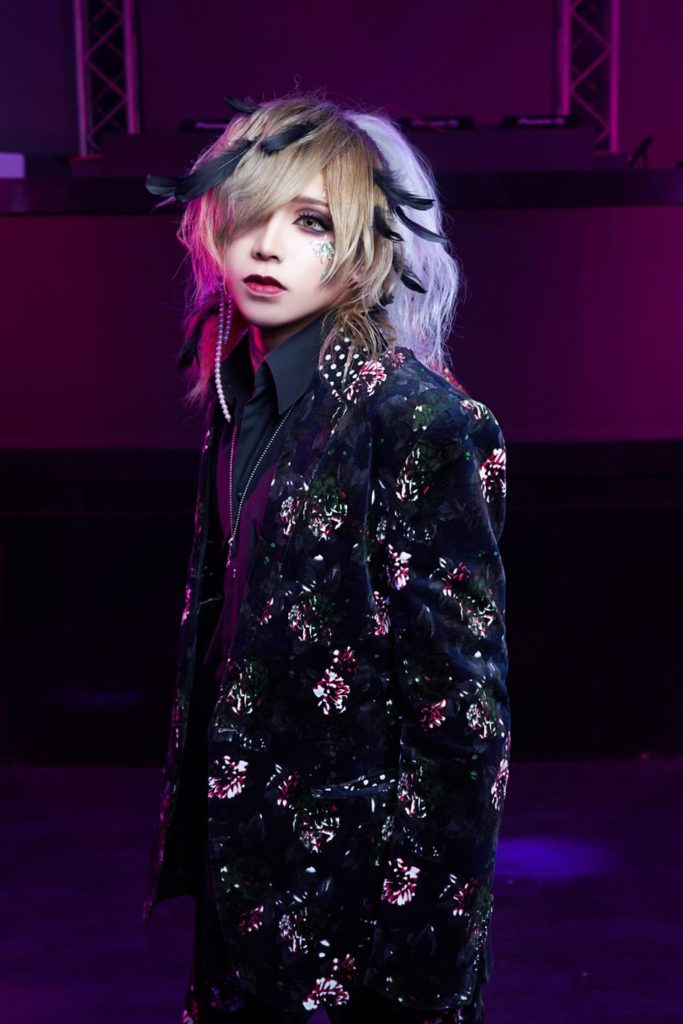 RAN - New MV "DIRTY MIND" and new look - Crimson Lotus - Visual Kei ...
