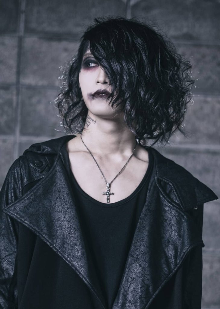 DEXCORE - New bassist and new MV "Red eye" - Crimson Lotus - Visual Kei ...