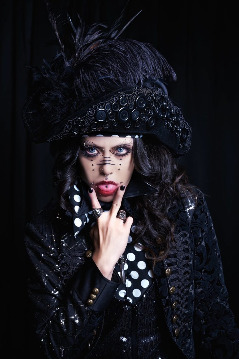 THE GALLO - New single "Kyokutou kaizoku dan - shini", MV and new look ...