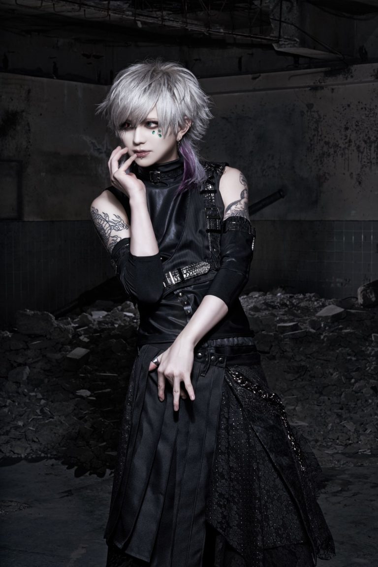 mama. - "Dogra magra" single details, MV and new look - Crimson Lotus ...