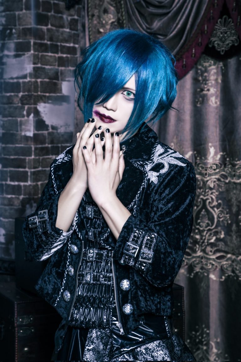 Wakuraba (病葉) - Crimson Lotus - Visual Kei promotion