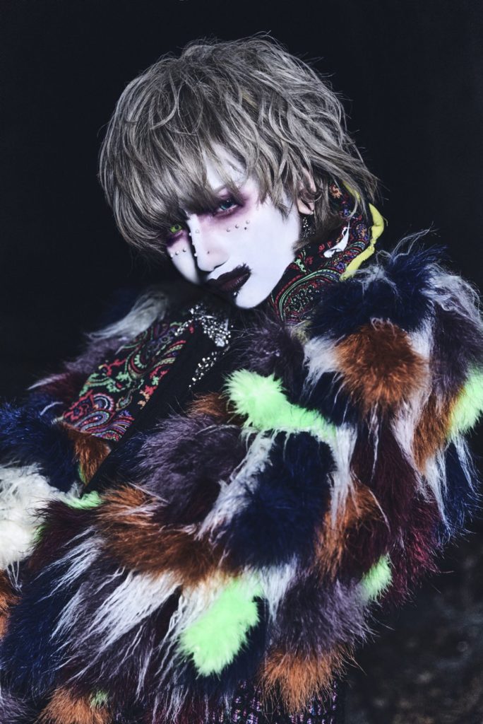 Kizu - "Strawberry blue" single details and new look - Crimson Lotus ...