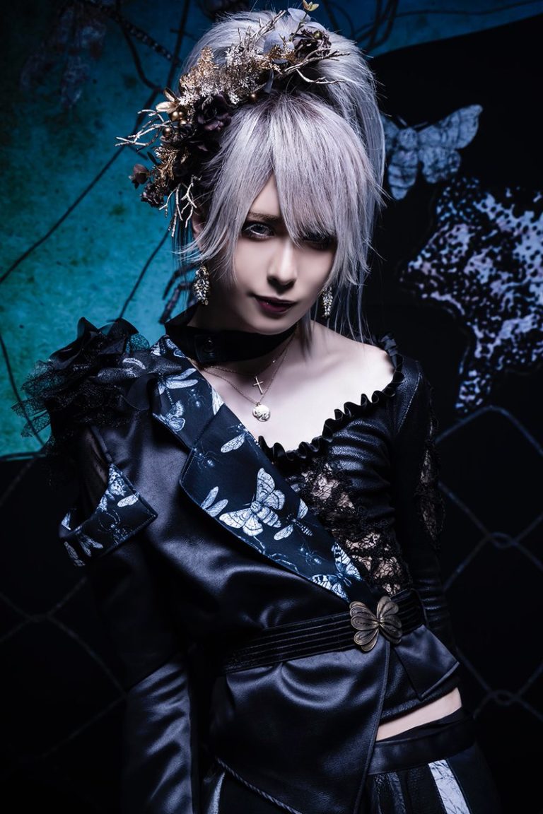 Ari - New single "Rouchou, ari wo kou", MV spot and new look - Crimson ...