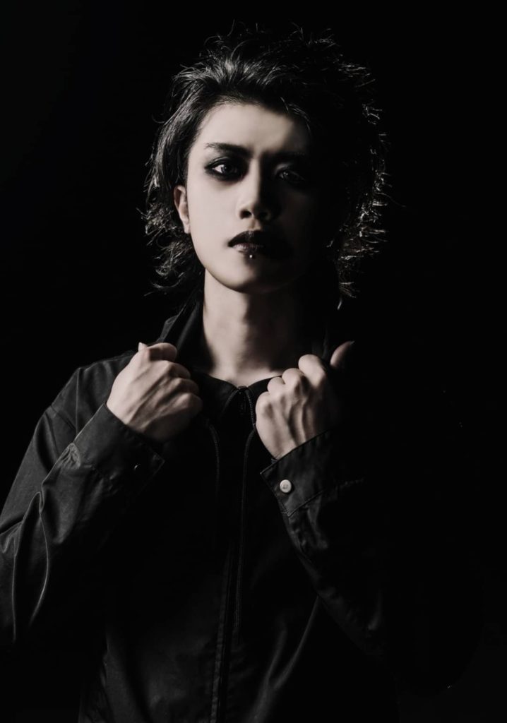 DEXCORE - New MV "EARTHWORM" and new look - Crimson Lotus - Visual Kei ...