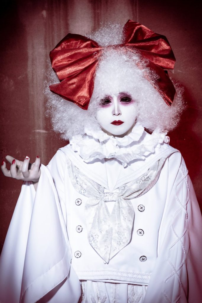 Honmono - New digital single "Shinon", MV spot and new look - Crimson ...