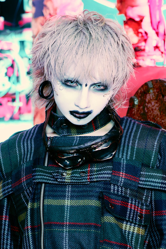 Kizu - First open air concert and new look - Crimson Lotus - Visual Kei ...