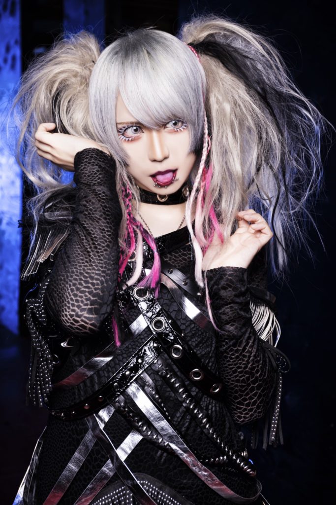 KAKUMAY - New guitarist, new drummer and new look - Crimson Lotus ...