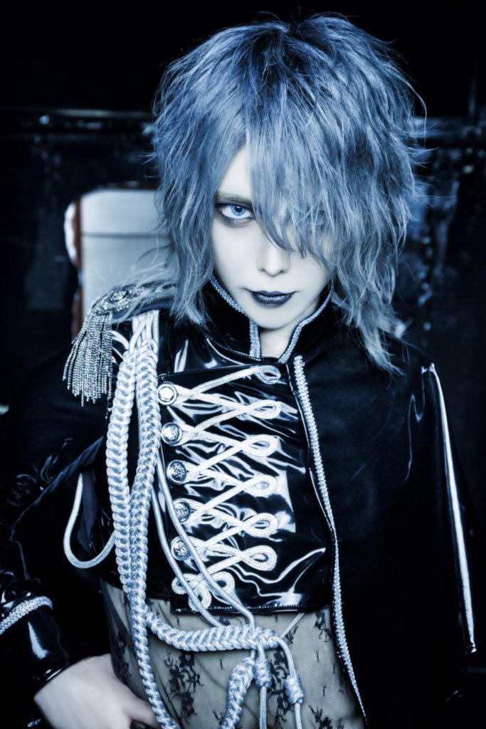 Karasu - New guitarist, new MV "Nukegara", free one-man and new look ...