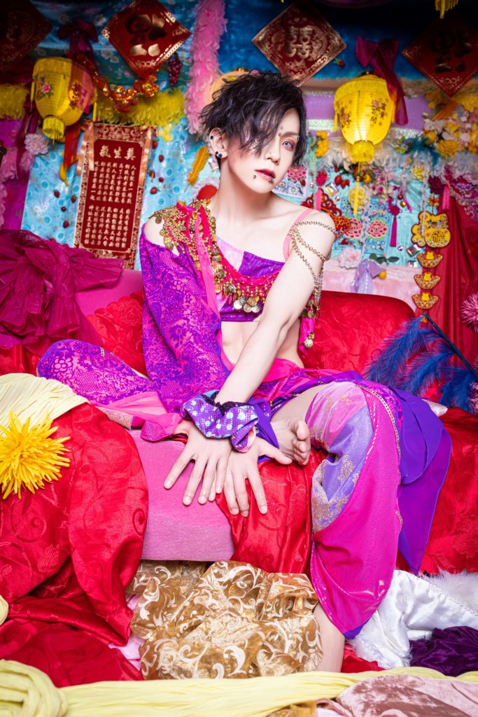 Sick² - "Ransou" MV spot and new version of their look - Crimson Lotus ...