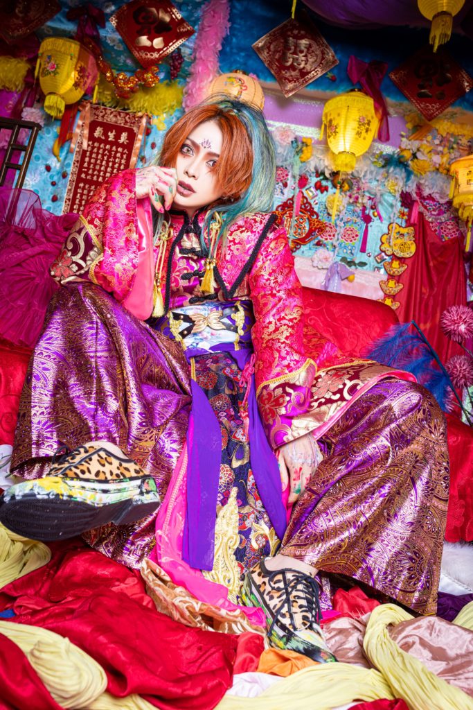 Sick² - "Ransou" MV spot and new version of their look - Crimson Lotus ...
