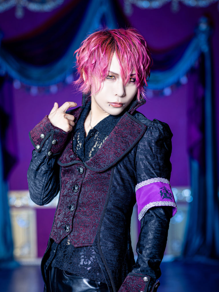 Zeke Deux - 3 new singles, 1st anniversary one-man and new look ...