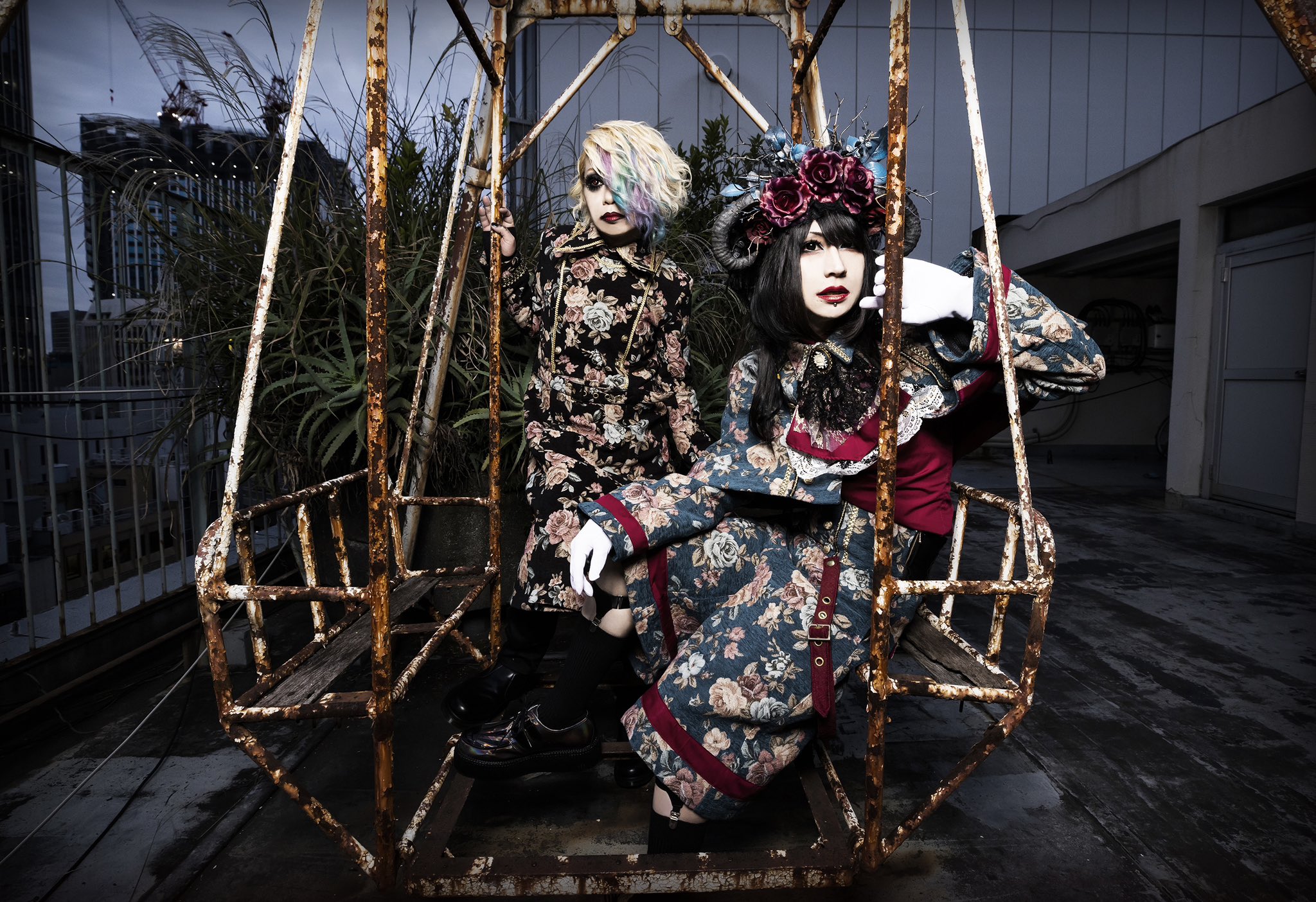 Kaijin Nijuumensou - New MV "Saraba, jinsei" - Crimson Lotus - Visual ...