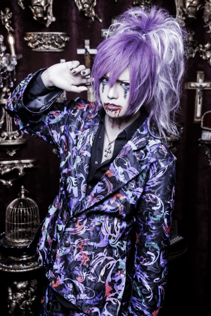 Ms.EVA - First single "Seisan" and new look - Crimson Lotus - Visual Kei promotion