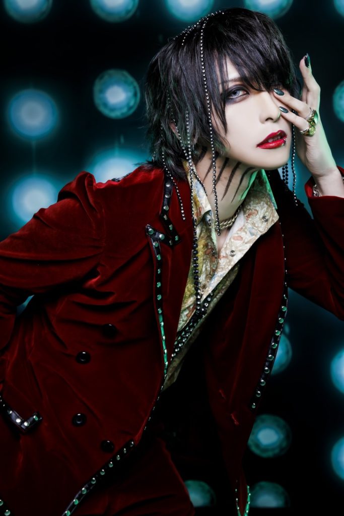 KAKUMAY - New single "IDOL", free one-man tour and new look - Crimson Lotus - Visual Kei promotion