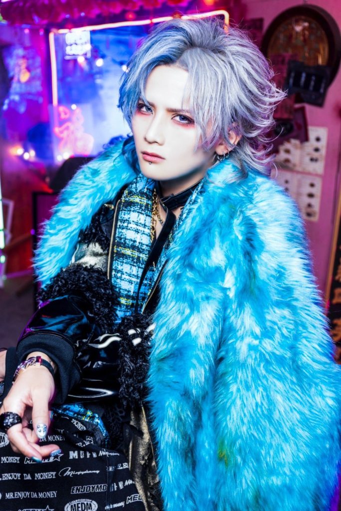 Royz - New single "RAIZIN", national one-man tour and new look - Crimson Lotus - Visual Kei ...