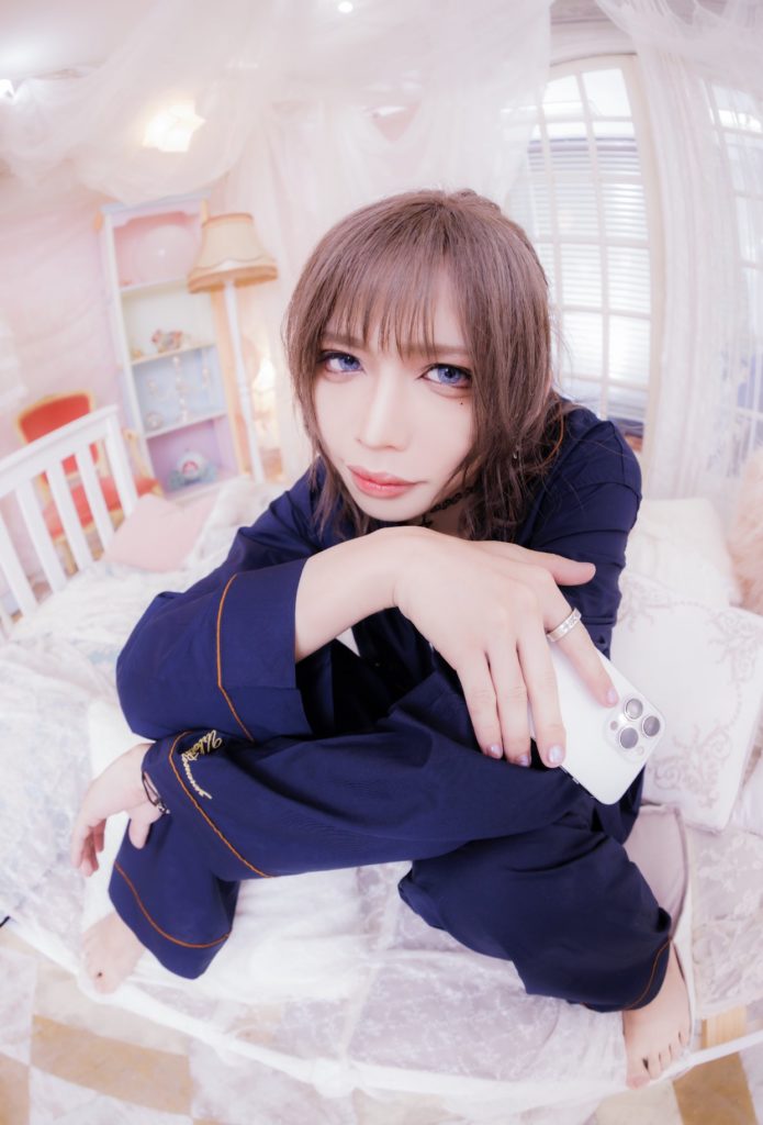 Mathilda - New single "Digital tatoo", the anniversary one-man tour and ...