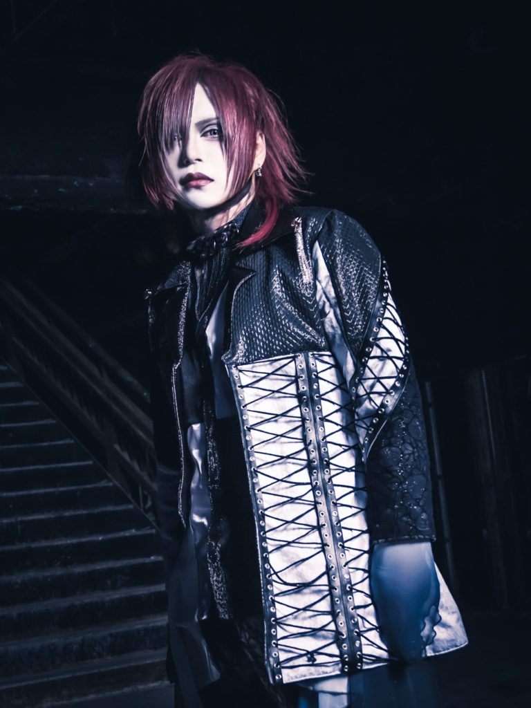 Virge - 8th single "Hitomodoki" and new look - Crimson Lotus - Visual Kei promotion