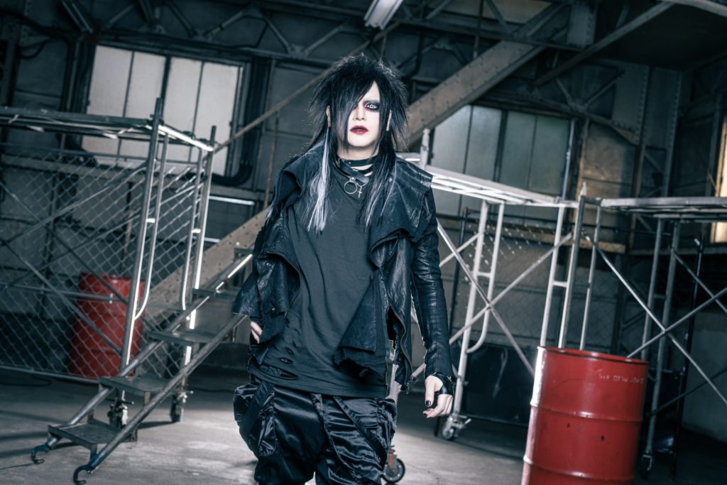 GERTENA - 4th single "RADIANT" and new look - Crimson Lotus - Visual Kei promotion