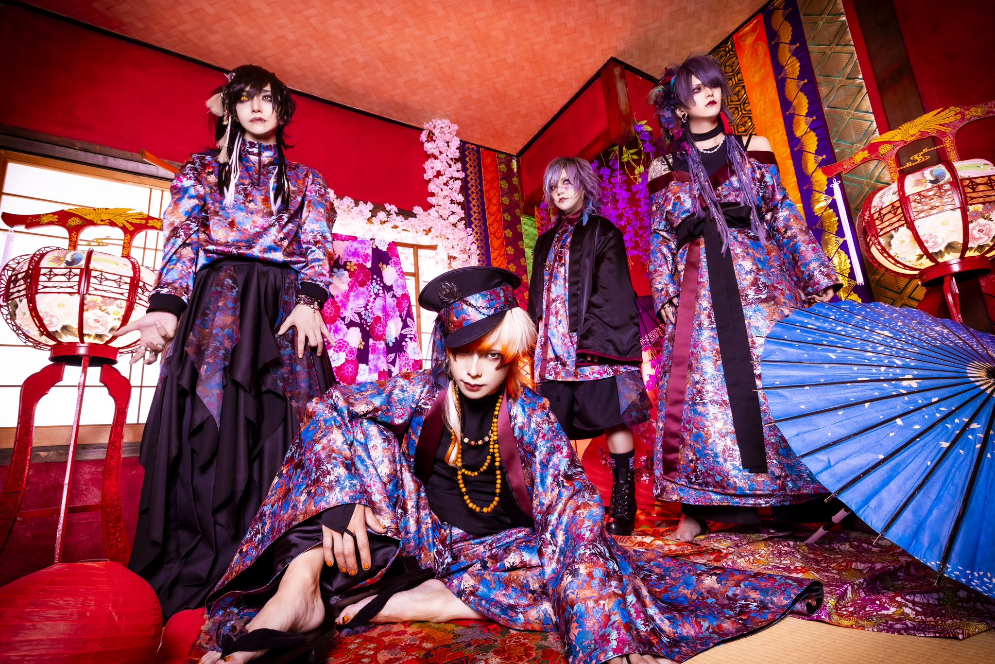 Houts - New single "Zange", MV spot, one-man tour and new look - Crimson Lotus - Visual Kei ...