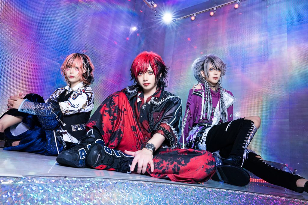 GREN - New digital single "Logical parade" and new photos of their look - Crimson Lotus - Visual ...