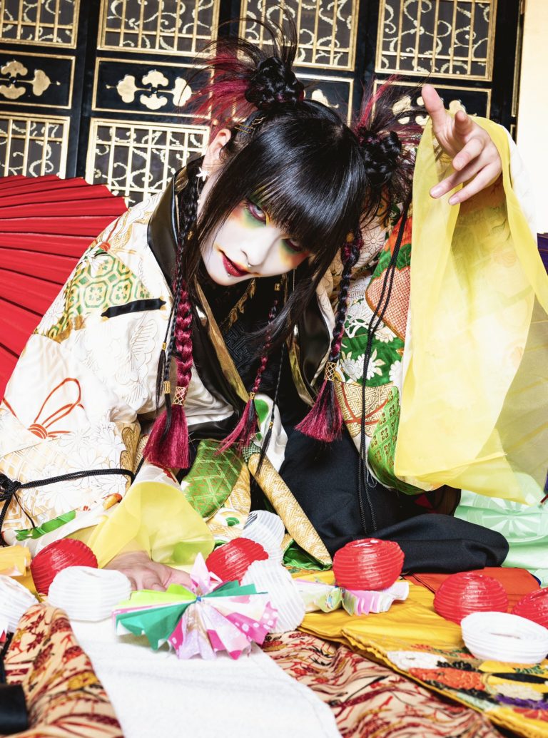 Rurunone - 1st anniversary one-man and new look - Crimson Lotus ...