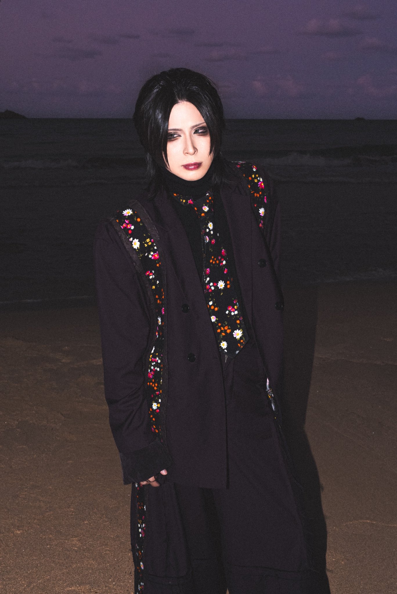 nurié - 2nd album "Borderless" and new look - Crimson Lotus - Visual ...