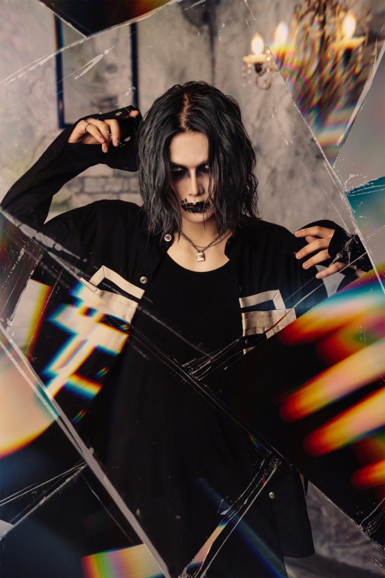 DEXCORE - New digital single "PARAMNESIA", MV and new look - Crimson ...