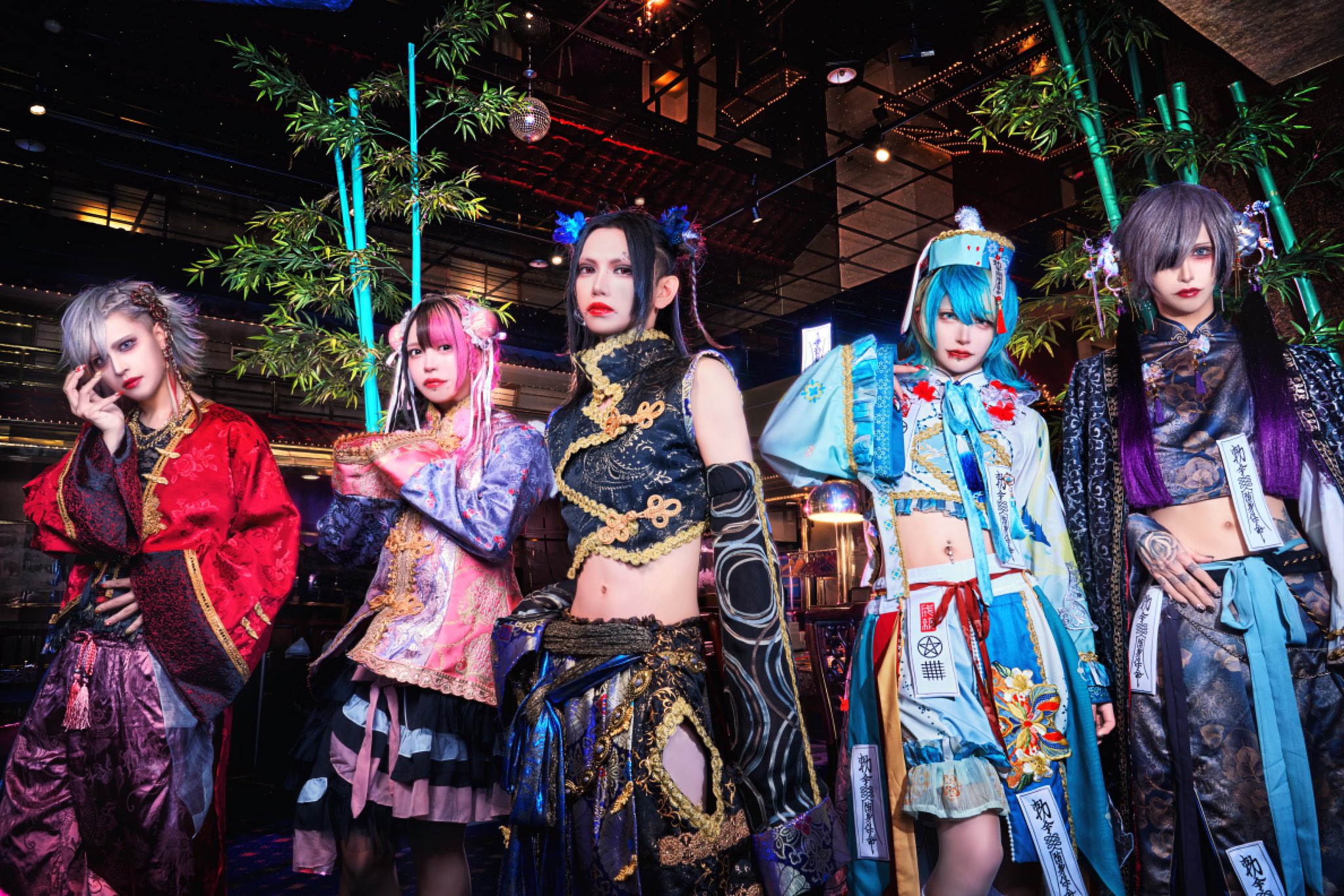 Dennou himeca - New digital single "Hug ka chuu ka" and MV - Crimson Lotus - Visual Kei promotion